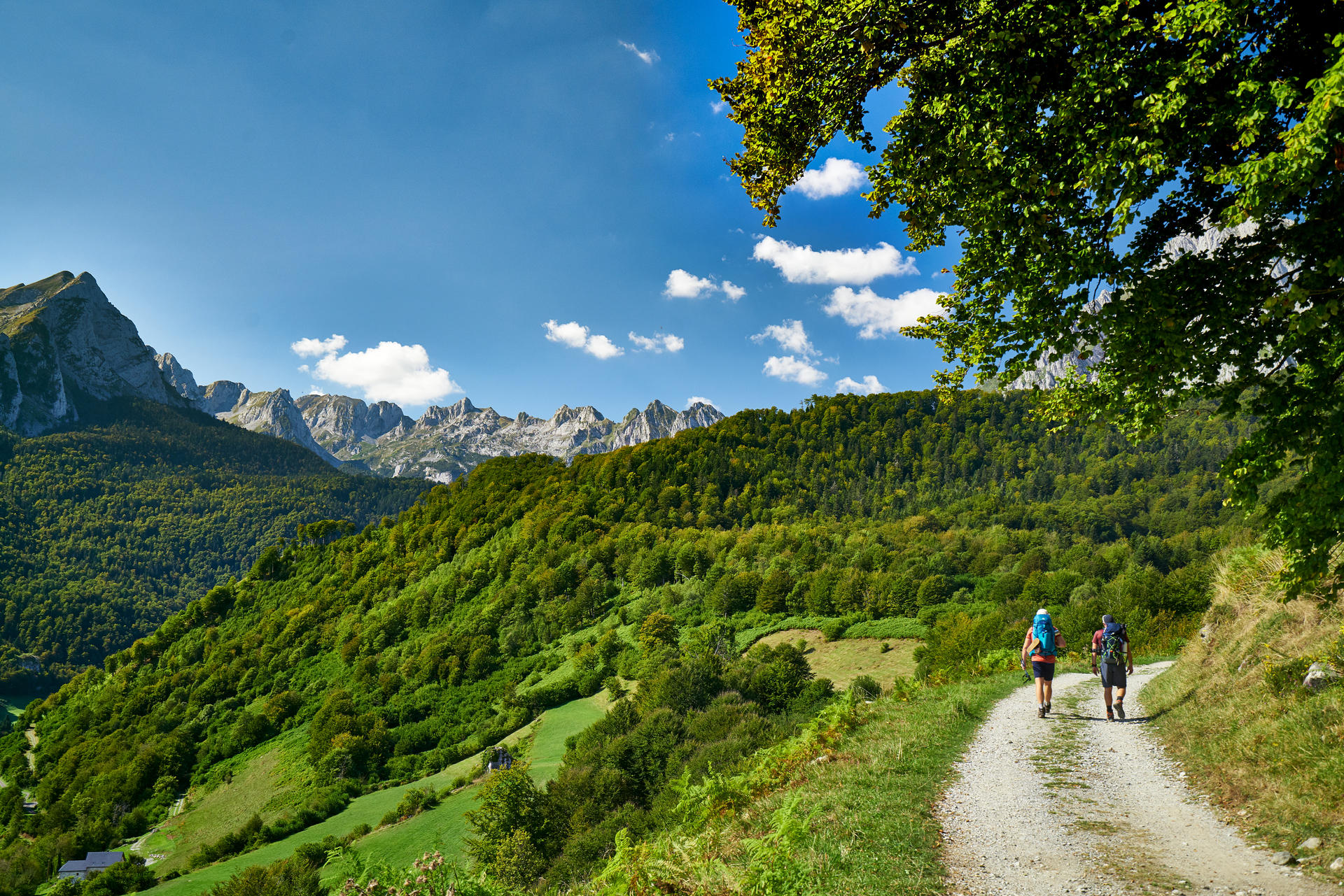 Le cirque de Lescun au Printemps | Site officiel des Pyrénées Béarnaises