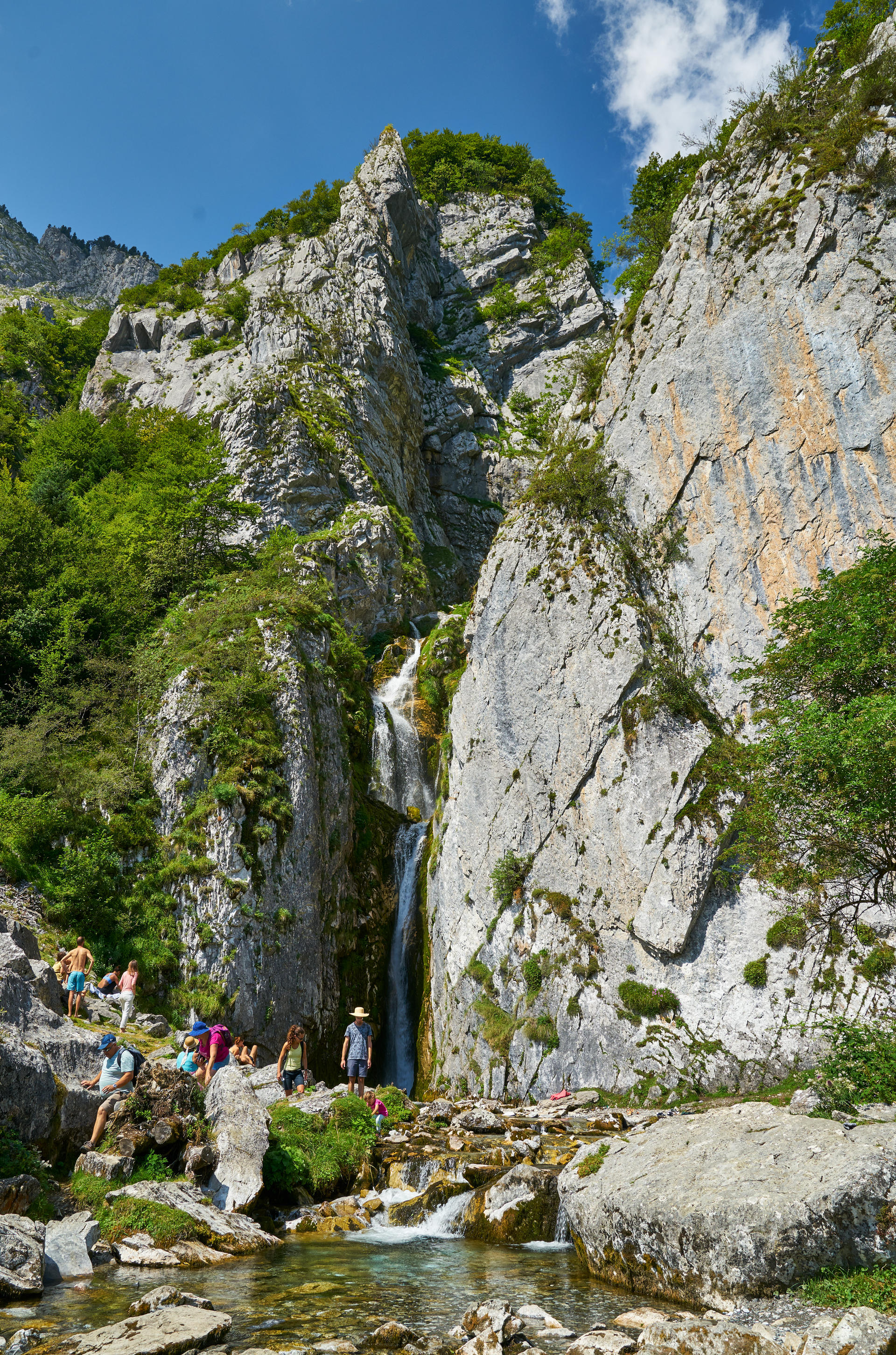 Le cirque de Lescun au Printemps | Site officiel des Pyrénées Béarnaises