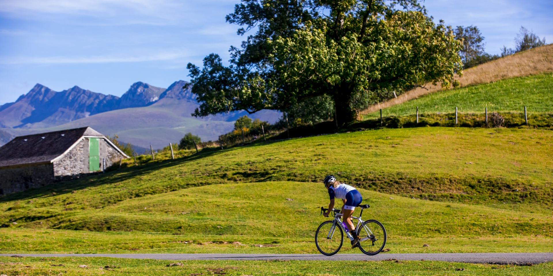 Route des cols Pyrénées à vélo : cyclotourisme Pyrénées, itinéraires